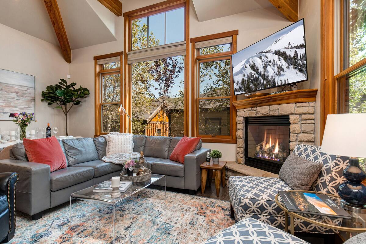 Abode at Dawn Patrol | Perfect Location for First Tracks, Walk to ...