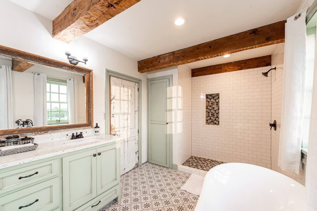 The Halbert Inn - 4 suite boutique hotel | Journey Rewards™