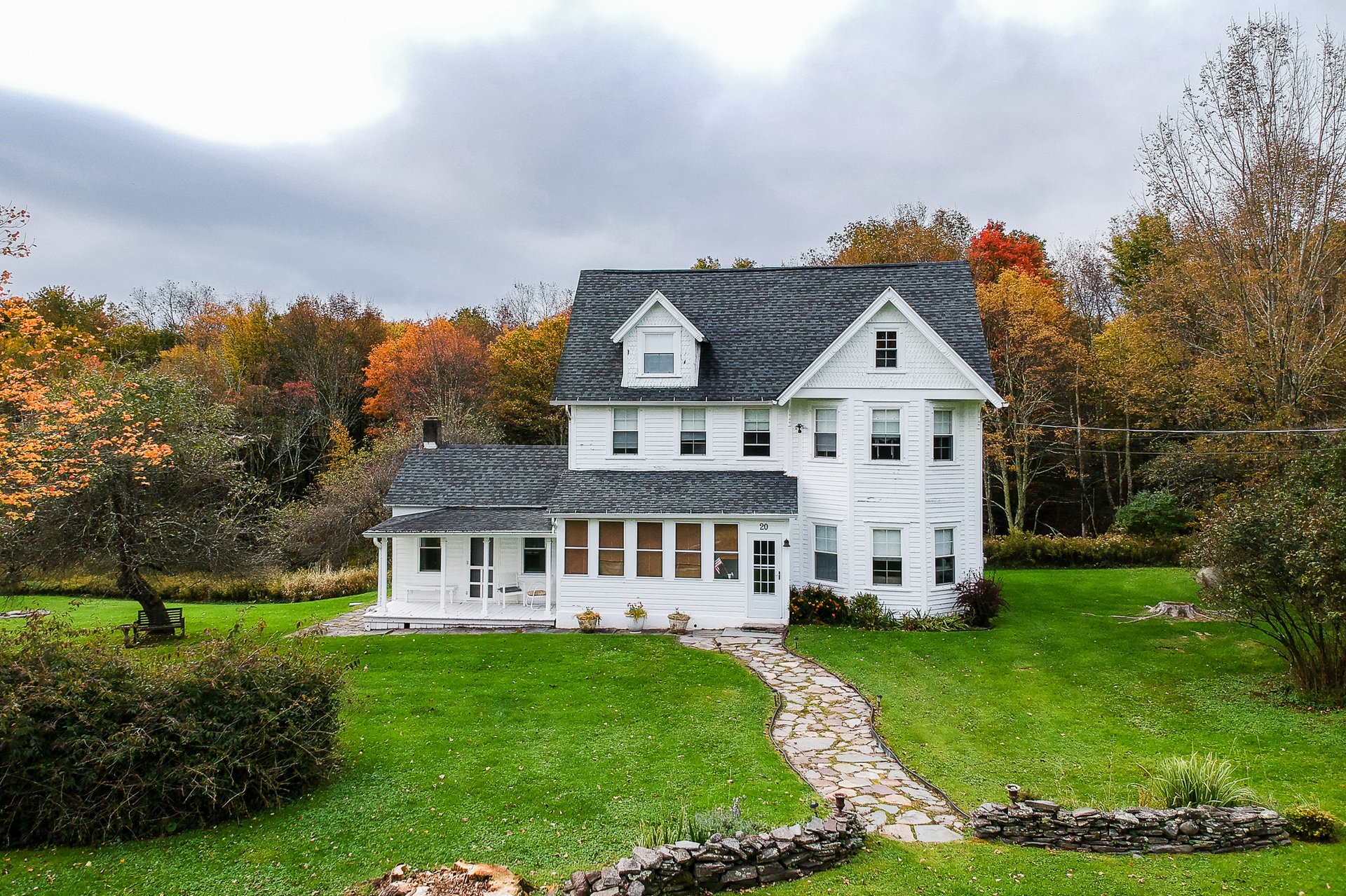 Five Acres Farm - Charm and Seclusion with 5 BR | Journey Rewards™