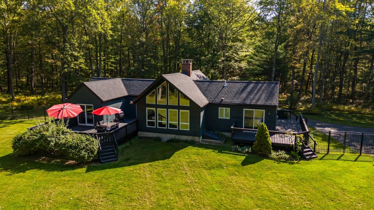 Woodland Manor: Serene, Stylish + Family Friendly | Journey Rewards™