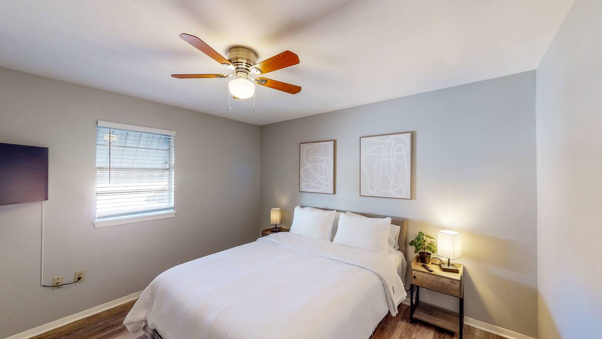 New! Cozy Home 10 Min to Magnolia and Baylor | Journey Rewards™