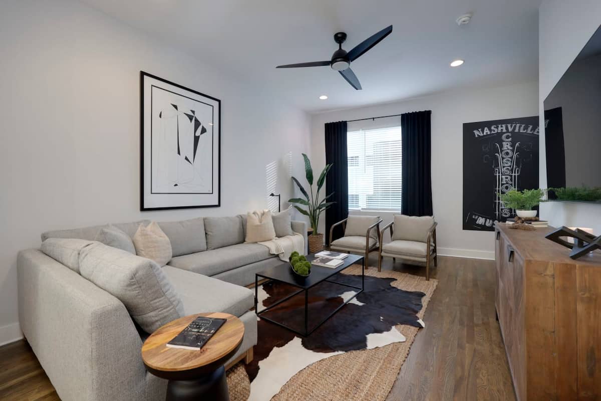 The Willow - Rooftop Lounge w/ Skyline Views. | Journey Rewards™