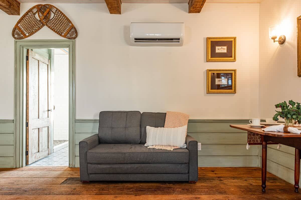 The Halbert Inn - 4 suite boutique hotel | Journey Rewards™