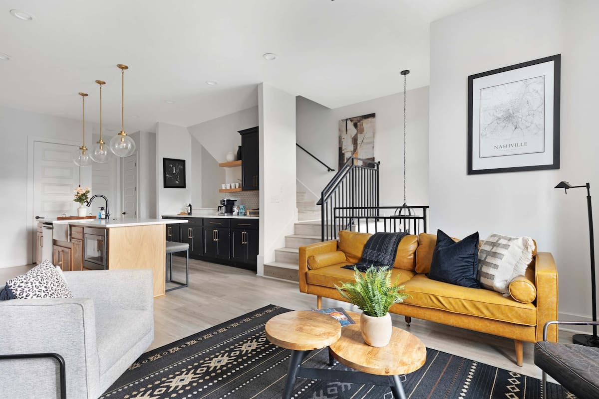 The Bluestem - Stylish Design, Rooftop w/ Firepit! | Journey Rewards™