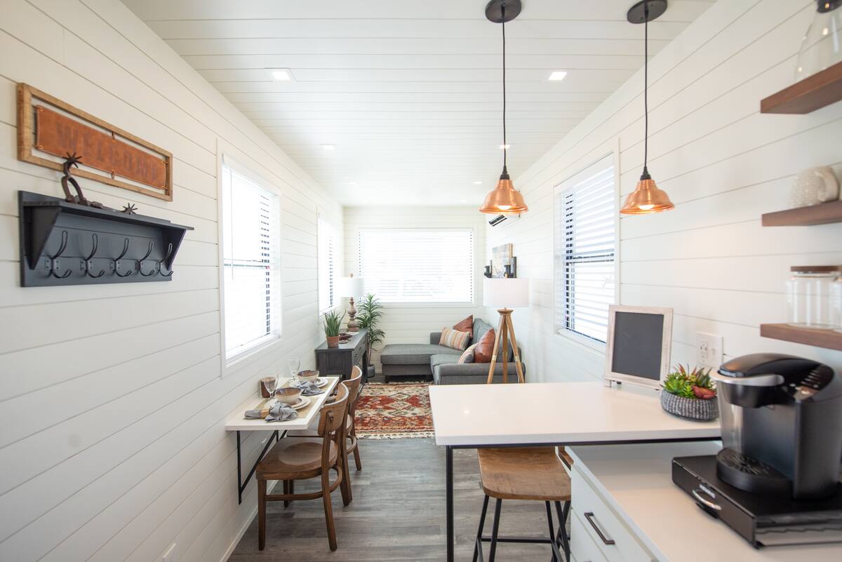 The Longhorn Stunning Container Home-In Alpine | Journey Rewards™